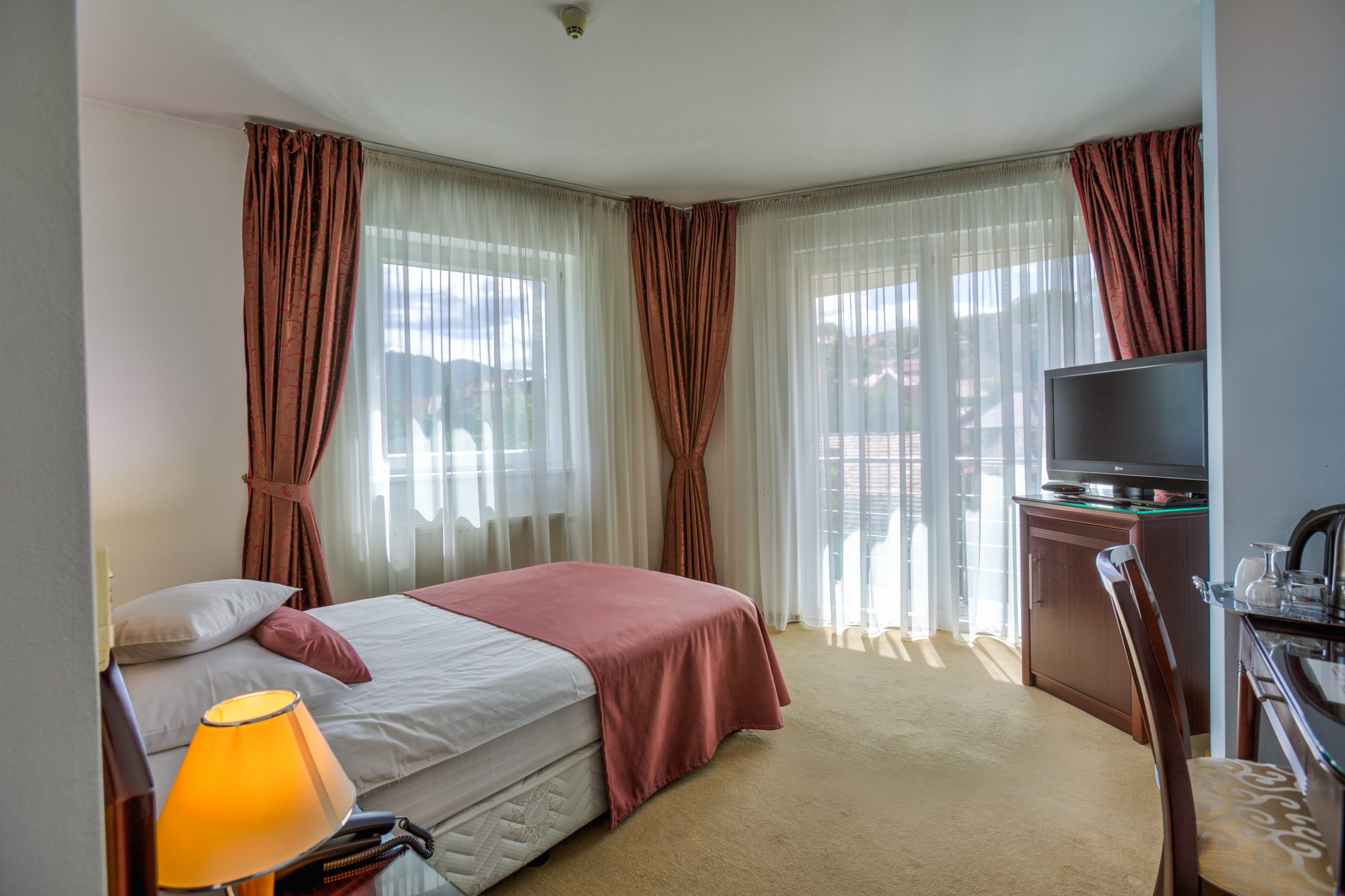 Camere Single la Hotel Ambient Brașov - Confort și Intimitate